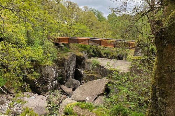 Picturesque Loch Lomond footbridge dating back to 18th century wins ...