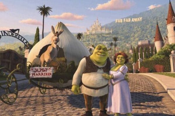 Couple transform into Shrek and Fiona for iconic wedding people want an ...