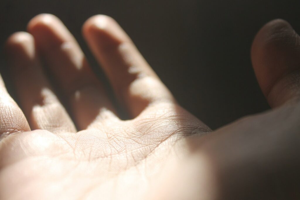 Watch Youtubers Filmed the Speed of Light at 10 Trillion Frames per Second